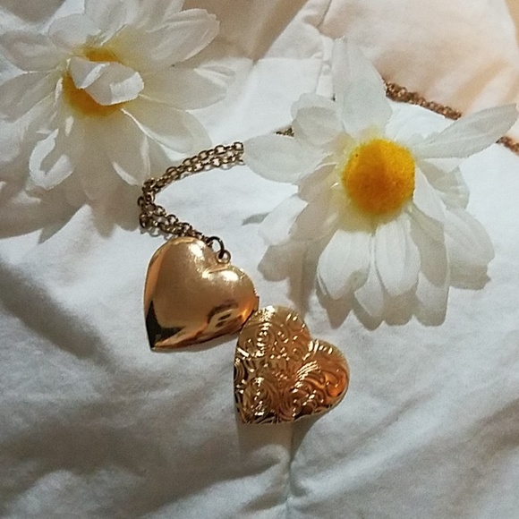 Claire's | Jewelry | Rose Gold Heart Lockett Necklace | Poshmark